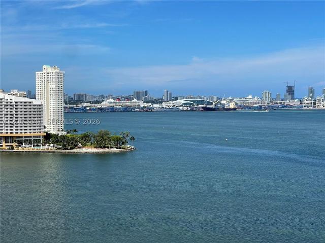 Luxury apartment complex for rent in Miami, Florida