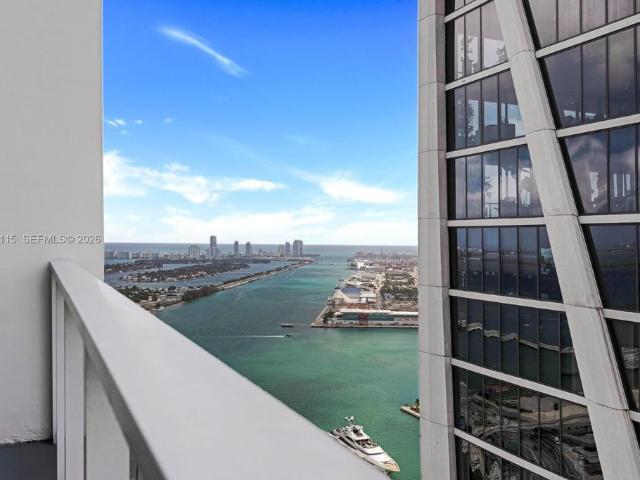 Luxury apartment complex for rent in Miami, Florida