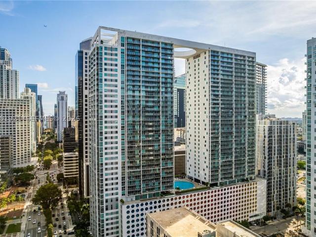 Luxury apartment complex for rent in Miami, Florida