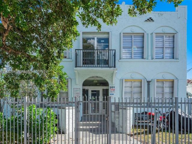 Luxury apartment complex for rent in Miami, Florida
