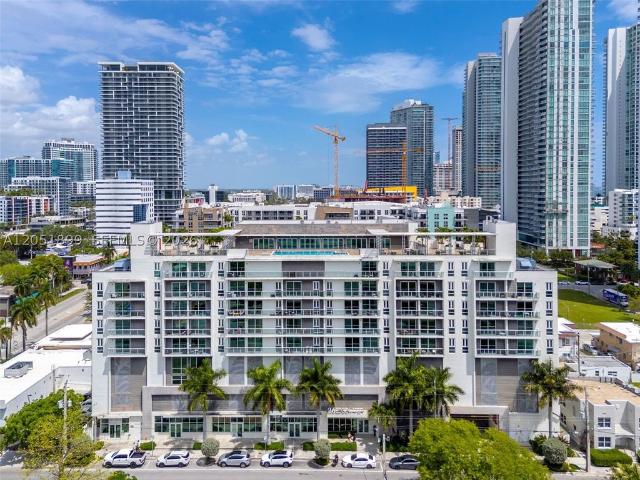 Luxury apartment complex for rent in Miami, Florida