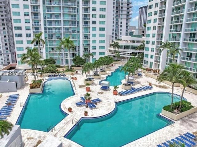 Luxury apartment complex for rent in Miami, Florida