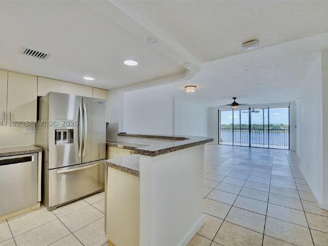 Luxury apartment complex for rent in Miami, Florida