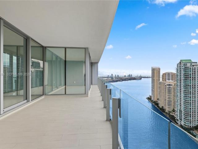 Luxury apartment complex for rent in Miami, Florida