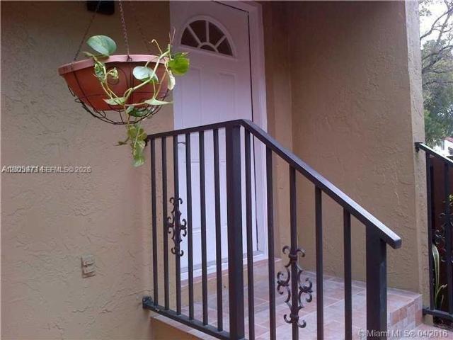 Luxury apartment complex for rent in Miami, Florida