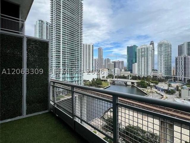 Luxury apartment complex for rent in Miami, Florida