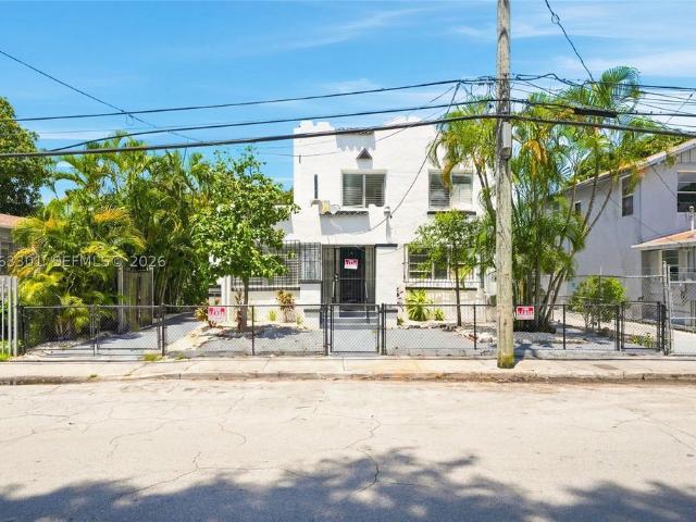 Luxury apartment complex for rent in Miami, Florida