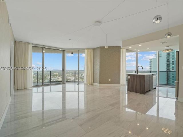 Luxury apartment complex for rent in Miami, Florida