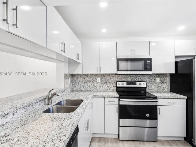 Luxury apartment complex for rent in Miami, Florida