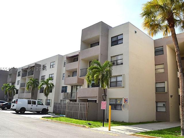 Luxury apartment complex for rent in Miami, Florida