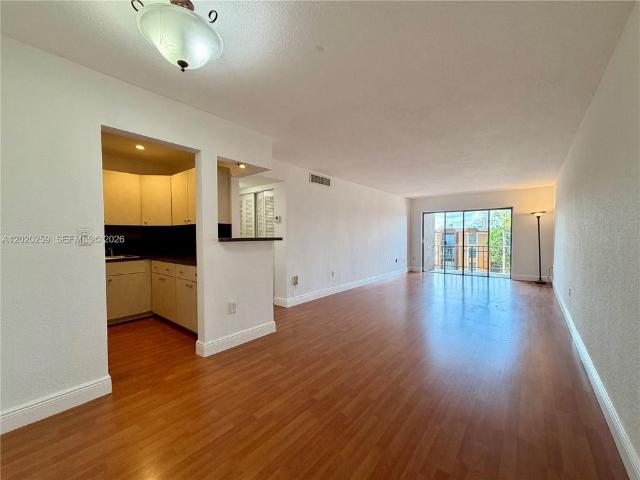 Luxury apartment complex for rent in Miami, Florida