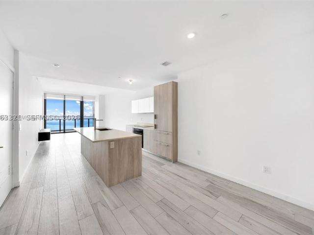 Luxury apartment complex for rent in Miami, Florida