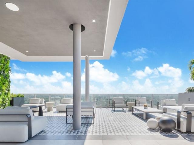 Luxury apartment complex for rent in Miami, Florida