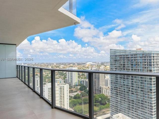 Luxury apartment complex for rent in Miami, Florida