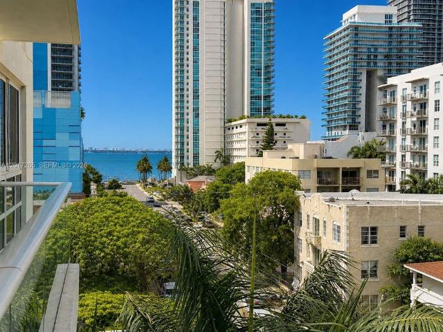 Luxury apartment complex for rent in Miami, Florida