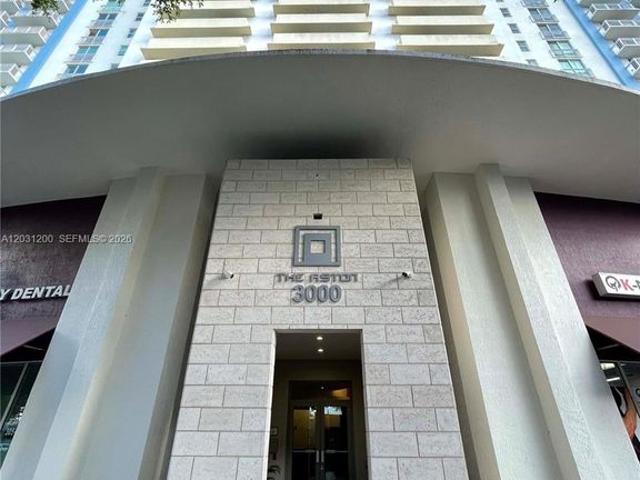 Luxury apartment complex for rent in Miami, Florida