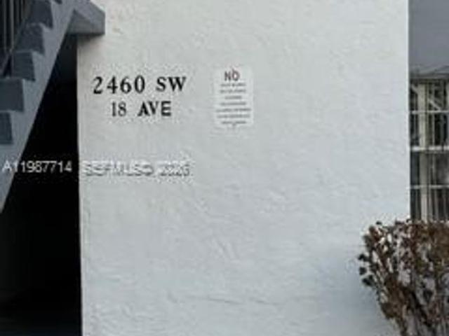 Luxury apartment complex for rent in Miami, Florida