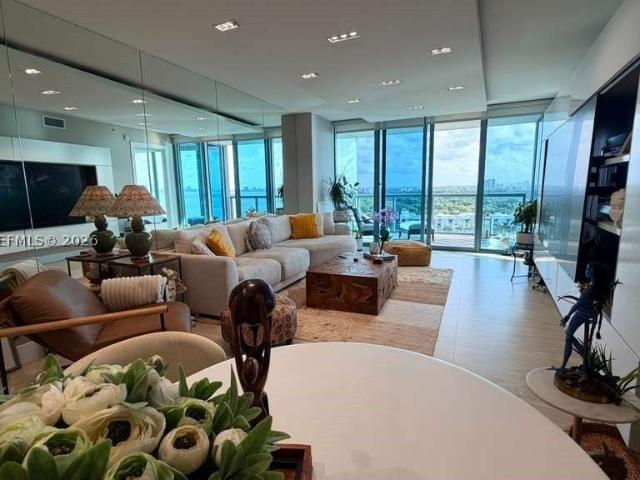 Luxury apartment complex for rent in Miami, Florida