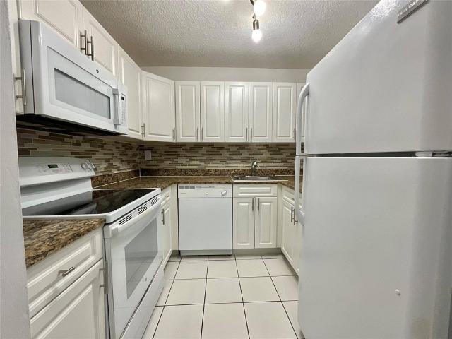 Luxury apartment complex for rent in Miami, Florida