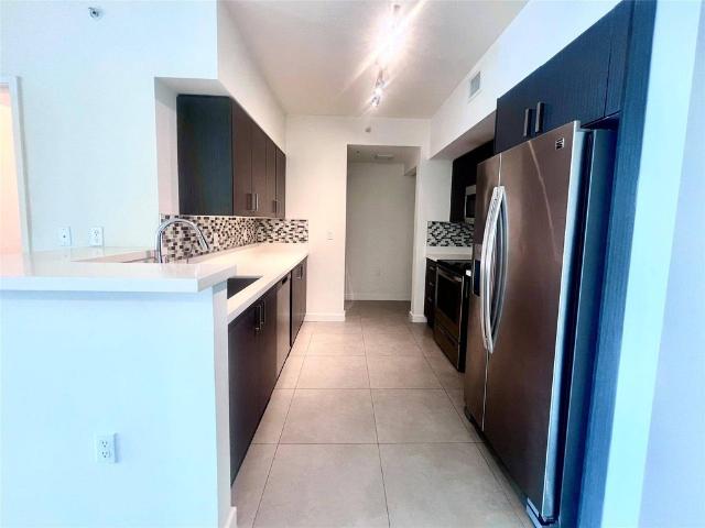 Luxury apartment complex for rent in Miami, Florida