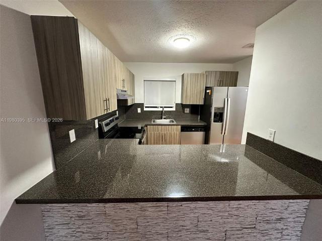 Luxury apartment complex for rent in Miami, Florida