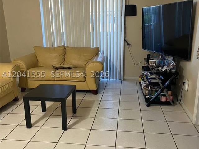 Luxury apartment complex for rent in Miami, Florida