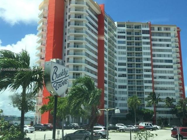 Luxury apartment complex for rent in Miami, Florida
