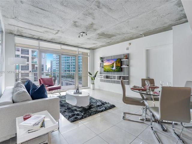 Luxury apartment complex for rent in Miami, Florida