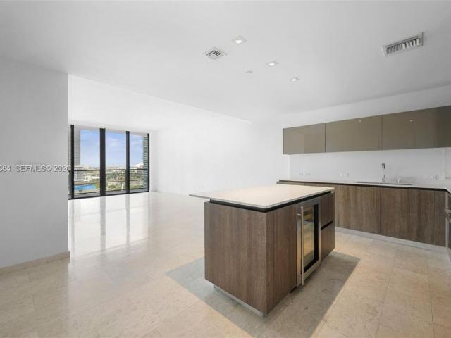 Luxury apartment complex for rent in Miami, Florida