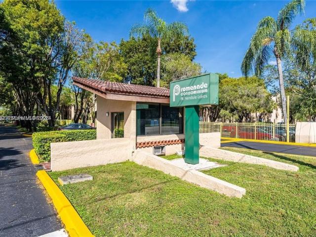 Luxury apartment complex for rent in Miami, Florida