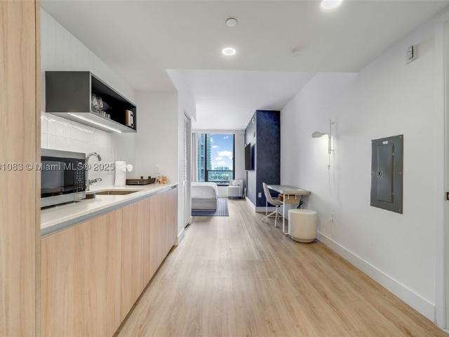 Luxury apartment complex for rent in Miami, Florida