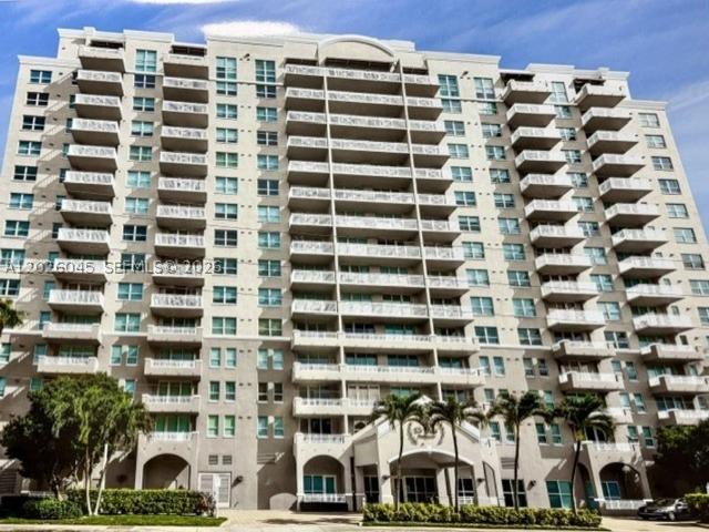 Luxury apartment complex for rent in Miami, Florida