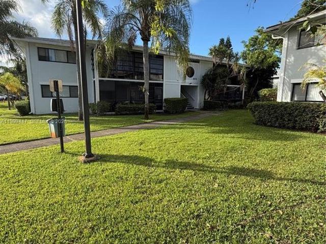 Luxury apartment complex for rent in Miami, Florida