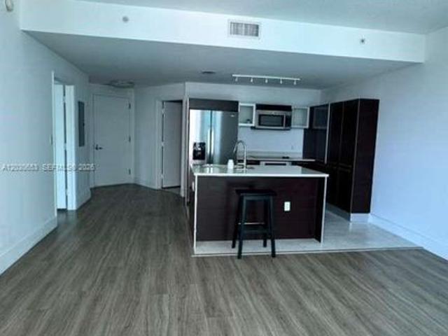 Luxury apartment complex for rent in Miami, Florida