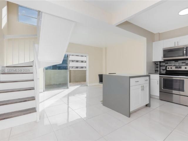 Luxury apartment complex for rent in Miami, Florida