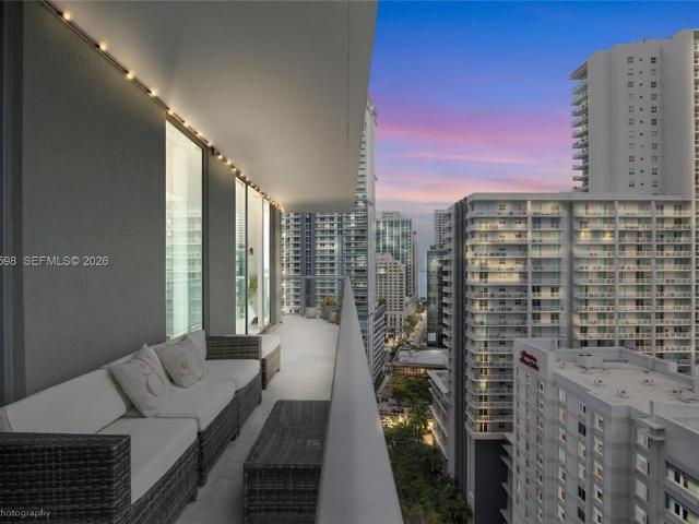 Luxury apartment complex for rent in Miami, Florida