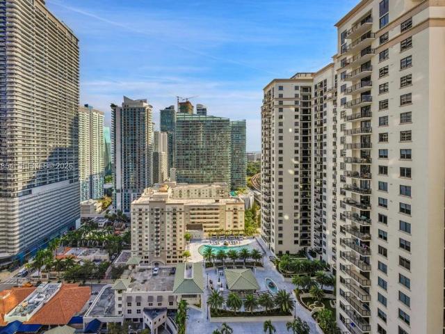 Luxury apartment complex for rent in Miami, Florida