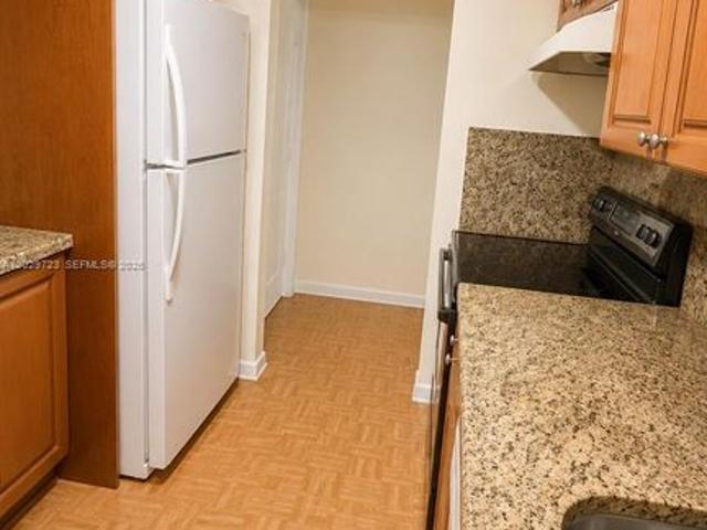 Luxury apartment complex for rent in Miami, Florida