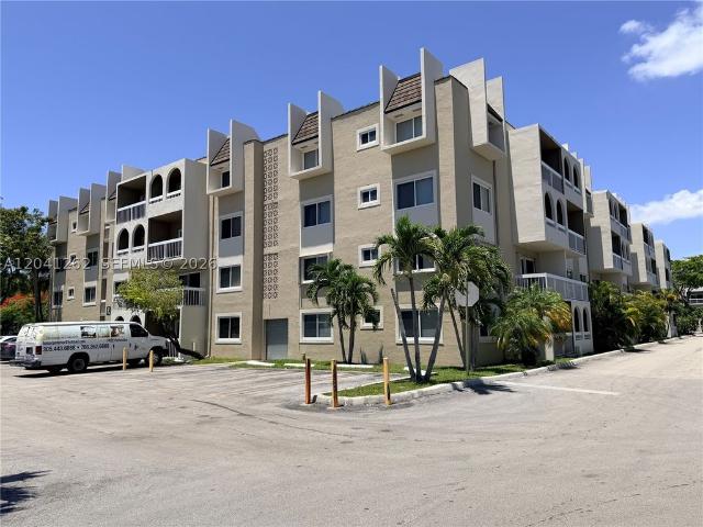 Luxury apartment complex for rent in Miami, Florida
