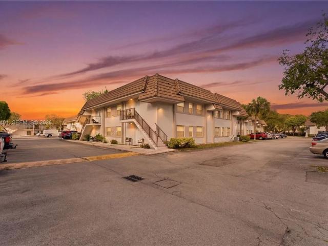 Luxury apartment complex for rent in Miami, Florida