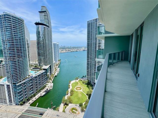 Luxury apartment complex for rent in Miami, Florida