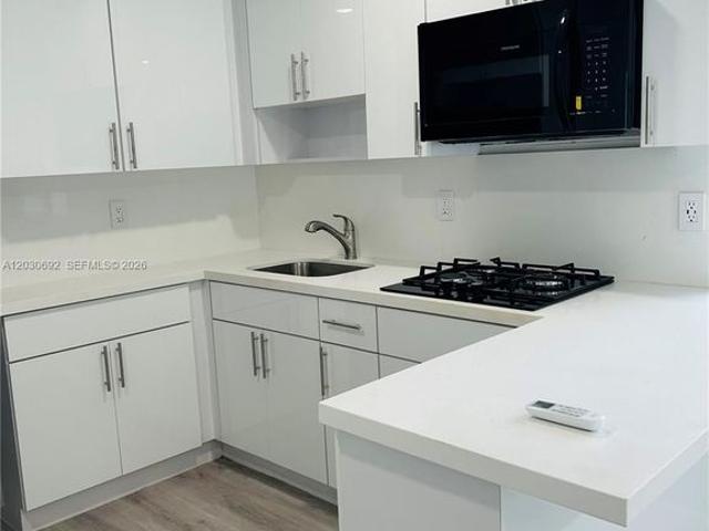Luxury apartment complex for rent in Miami, Florida