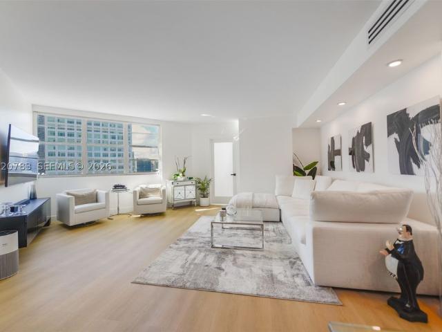 Luxury apartment complex for rent in Miami, Florida