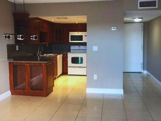 Luxury apartment complex for rent in Miami, Florida