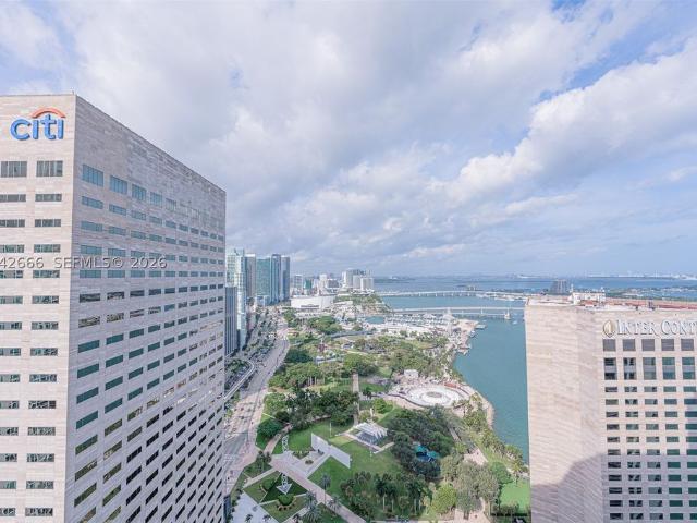 Luxury apartment complex for rent in Miami, Florida