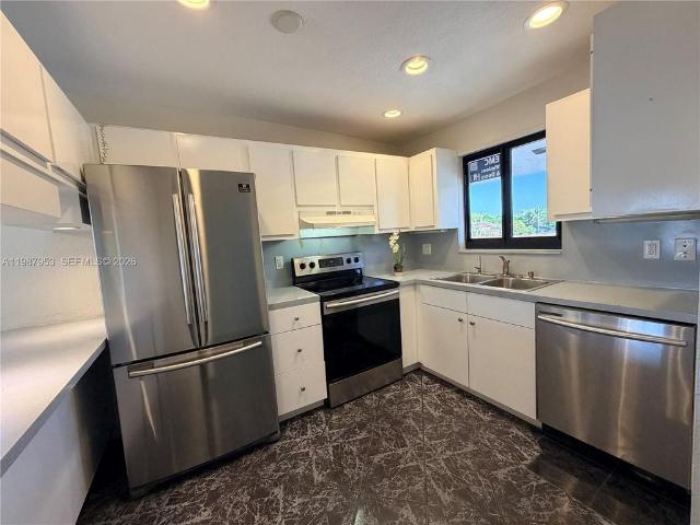 Luxury apartment complex for rent in Miami, Florida