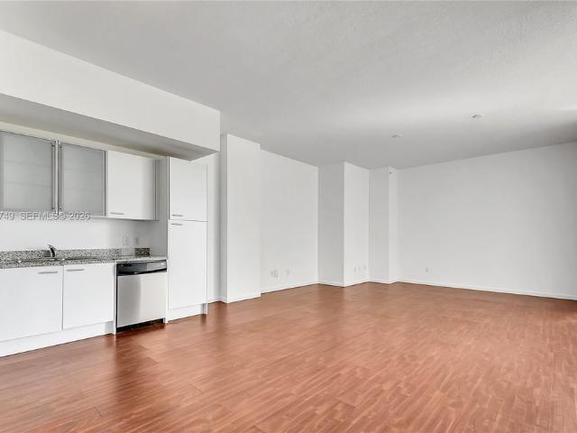 Luxury apartment complex for rent in Miami, Florida