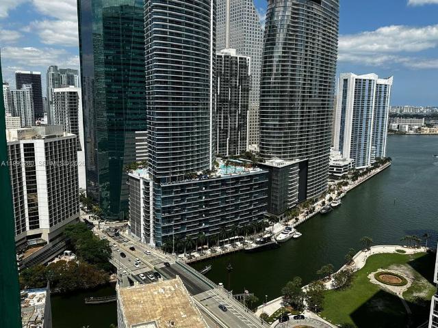 Luxury apartment complex for rent in Miami, Florida