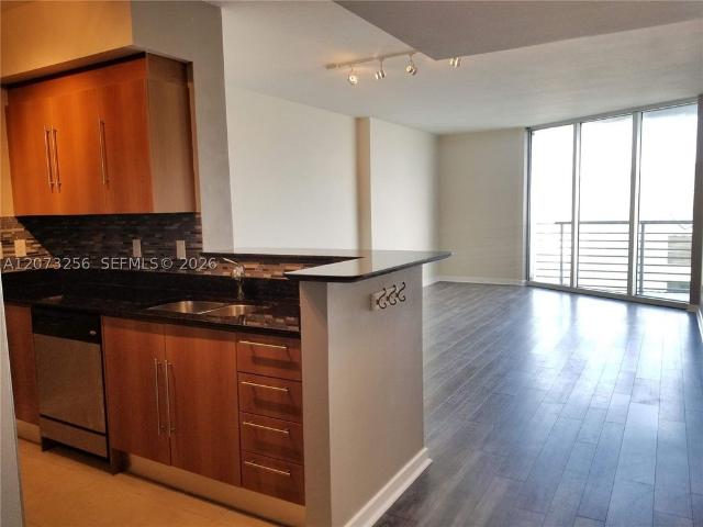 Luxury apartment complex for rent in Miami, Florida