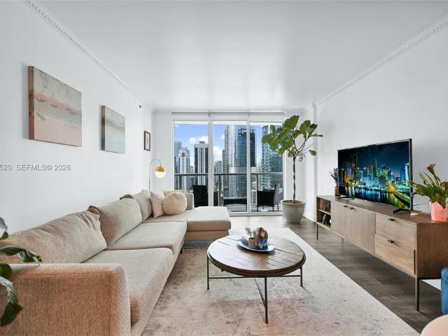Luxury apartment complex for rent in Miami, Florida